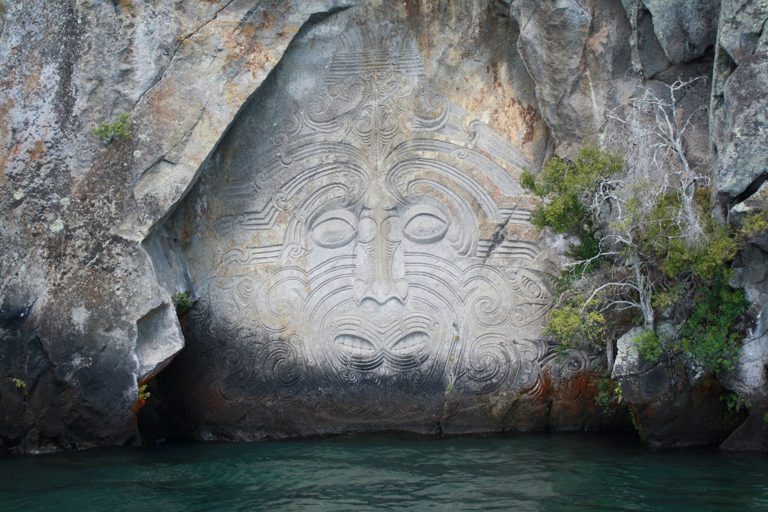 How to explore Māori culture and heritage in New Zealand